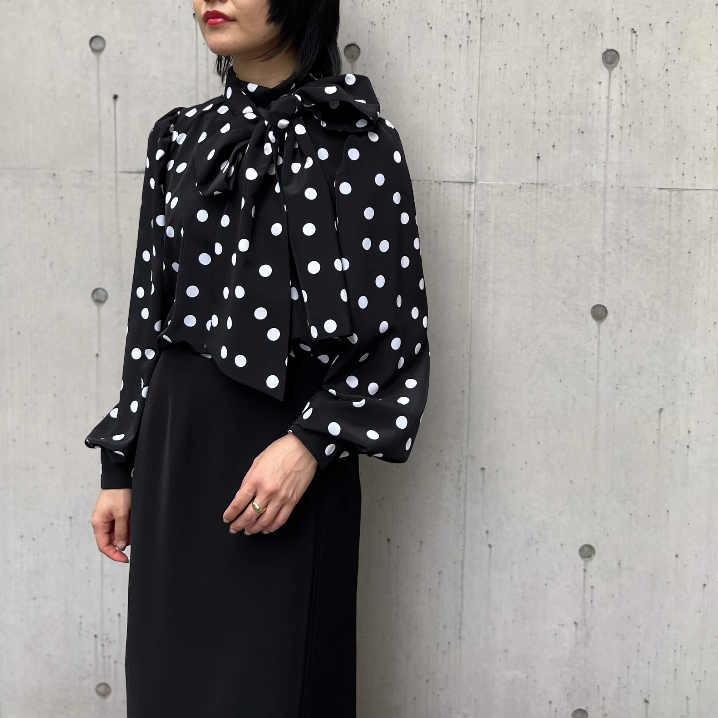 BHスタッフコーデ / 「ぐっと華やかに。黒の”ドットブラウス”で BHスタッフコーデ / 「ぐっと華やかに。黒の”ドットブラウス”で